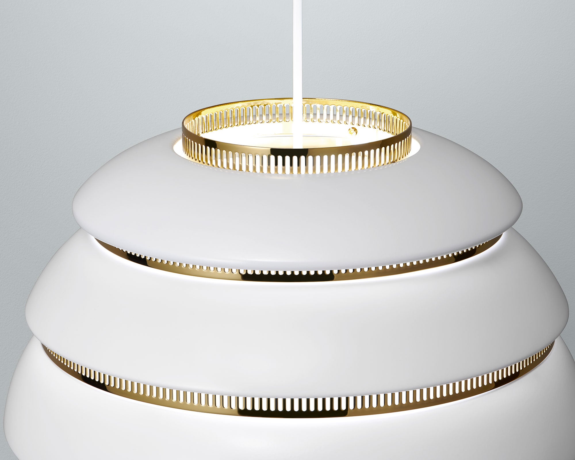 Riippuvalaisin A331 "Mehiläispesä" – Artek Online store